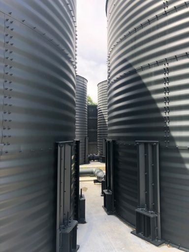 6000-gallon water and storage tank for efficient liquid storage